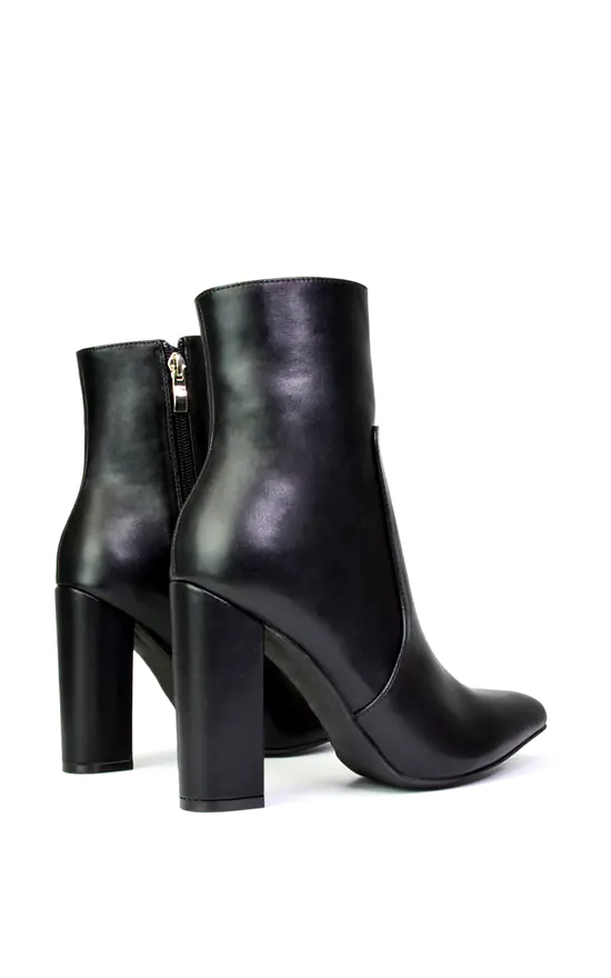 Black Synthetic Leather Block Heeled Ankle Boots Silkfred Us